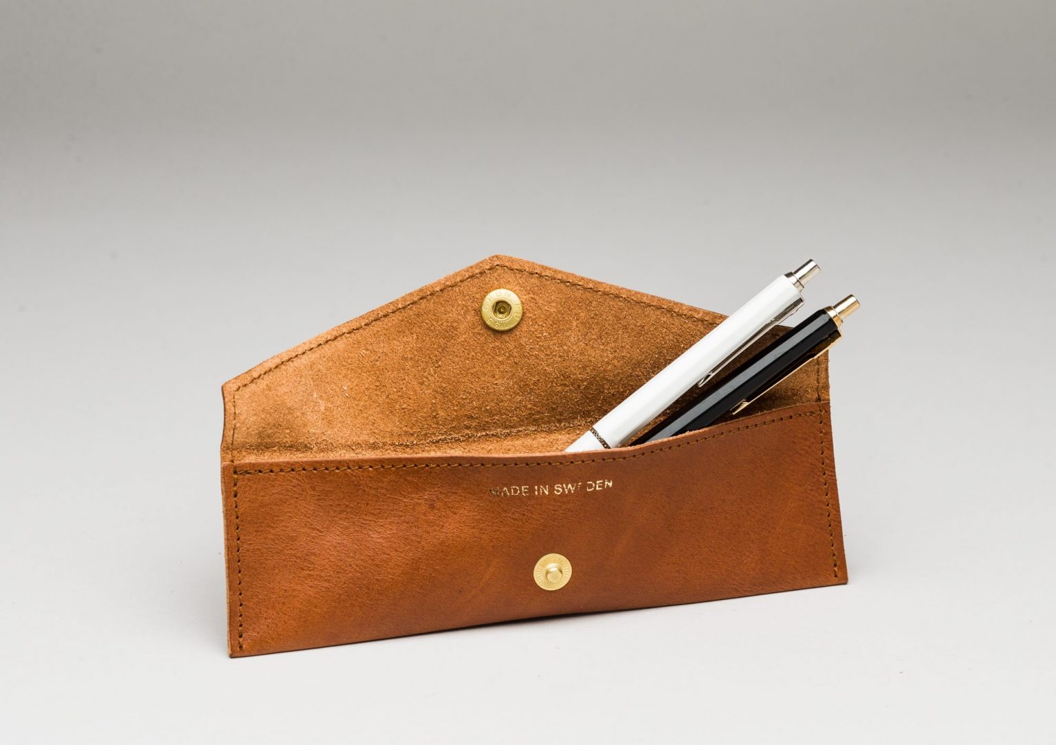 Pennie Leather Pen Case – P.A.P Sweden – cover what you care for